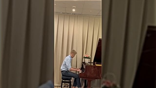 Произведение на фортепиано от Вдовиченко Ярослава, 9а
