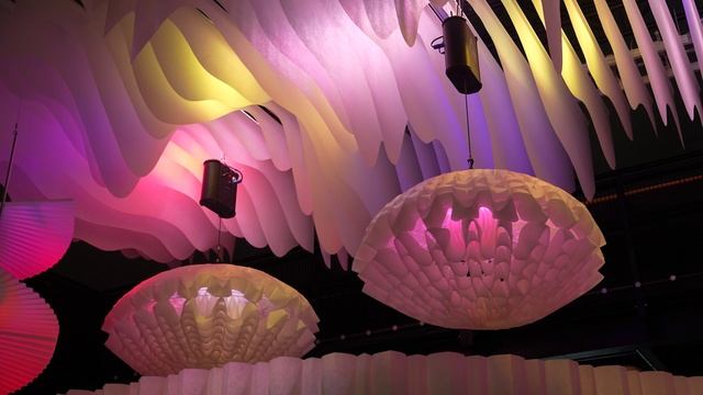 Видео кинетического потолка Paper Design®