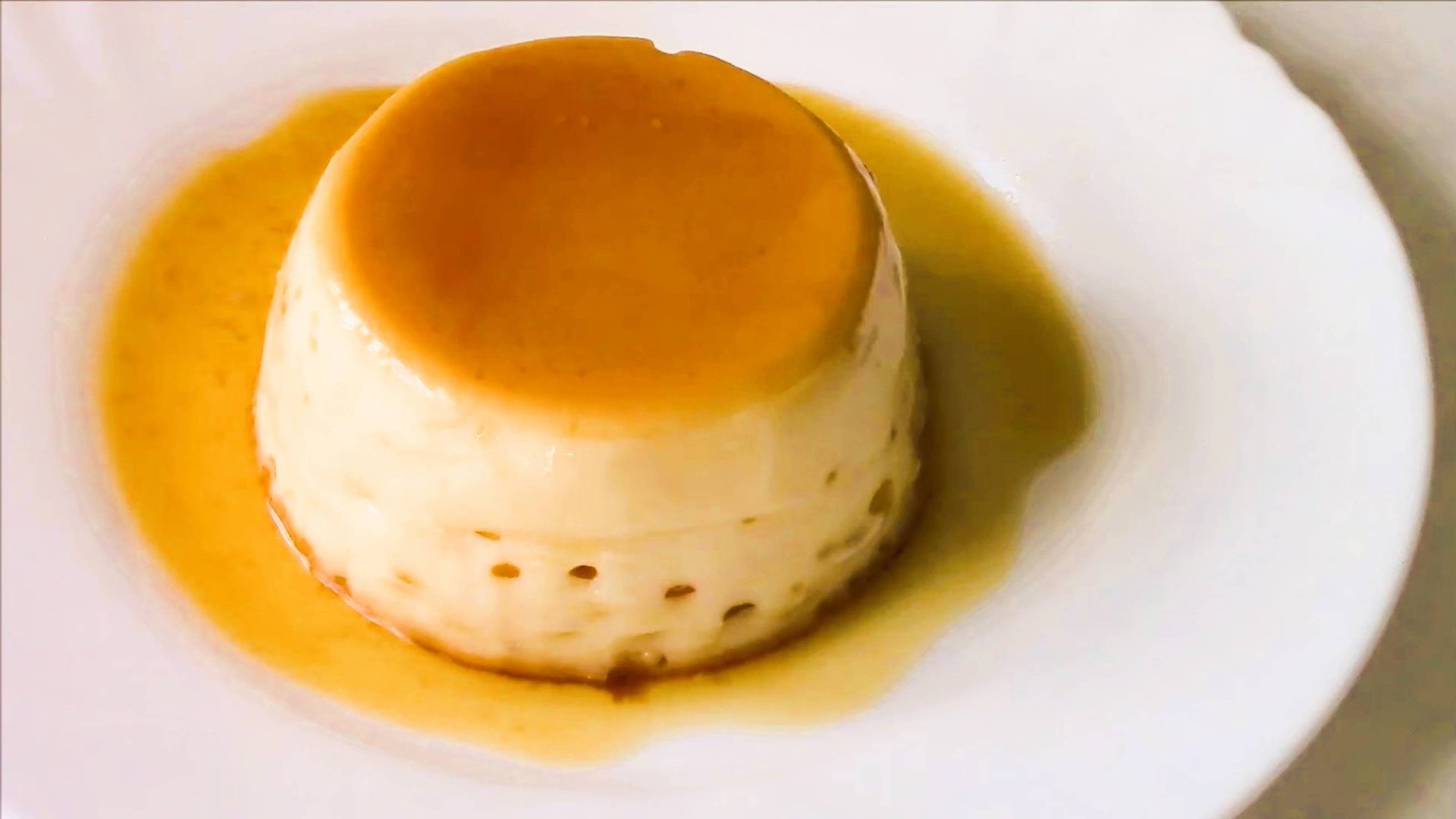 Карамельный крем  пудинг флан, нежный и очень вкусный десерт.