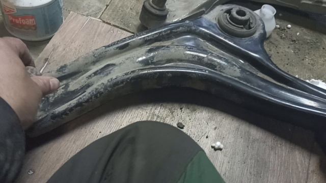 Ремонт передней подвески своими руками. Ремонт передних рычагов или их замена, выбор понятен...