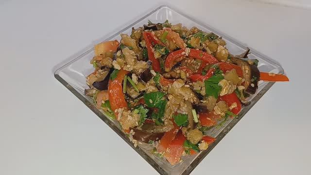 Жареные БАКЛАЖАНЫ! САЛАТ из БАКЛАЖАНОВ с Помидорами и Болгарским перцем!