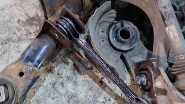 В Автосервисе KraftTech Audi Q5 Ремонт задней подвески.