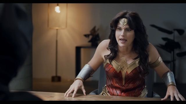 Бэтмен Уволил Чудо-Женщину (Скетч, Юмор, Комедия) Озвучка: Крицкий Никита