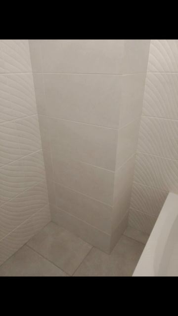 Короб из плитки с запилом под 45 градусов. Ремонт ванной комнаты. Сельма. Калининград.