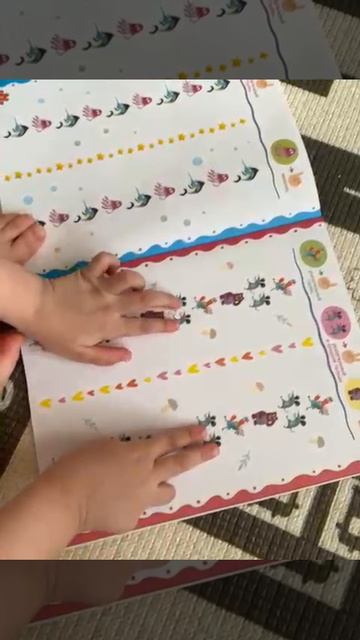 Книжка-картинка для детей. Серия "Пальчиковая нейрогимнастика"