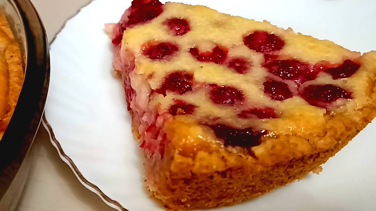 📌 Цветаевский пирог с малиной - летняя версия знаменитого яблочного пирога