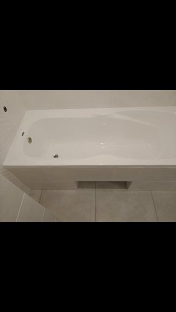 Облицовка экрана ванны плиткой. Ремонт ванной комнаты. Сельма. Калининград.