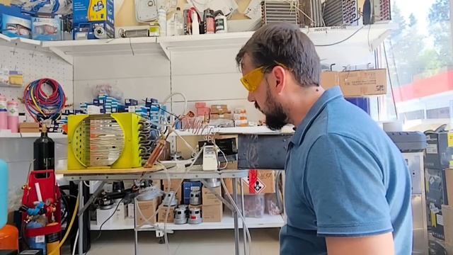 Прозрачная фреоновая система холодильника первый пуск.