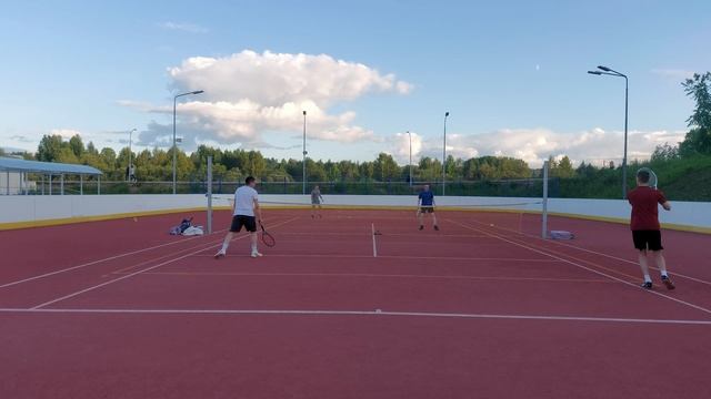 г. Ухта , СК "Нефтяник", Теннис 2х2
03 Июля 2025
Антон ,Павел, Глеб,  Дмитрий