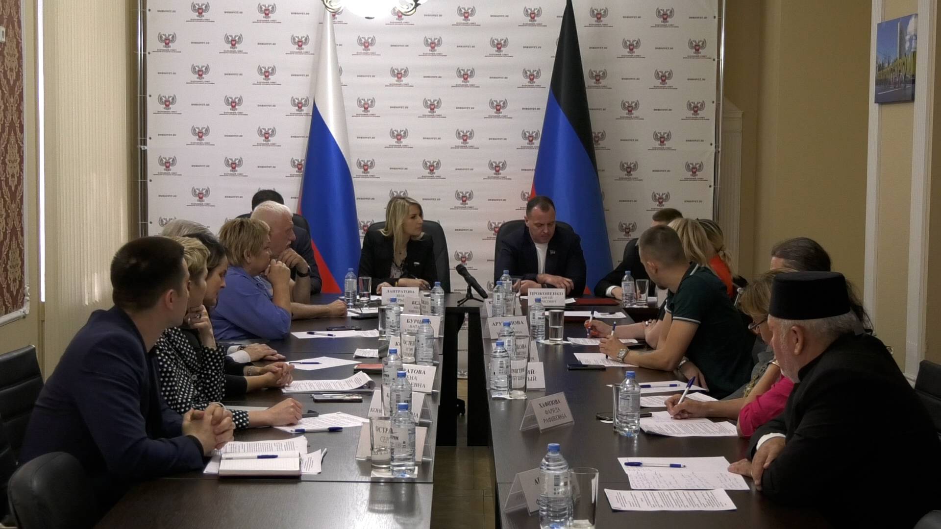 Яна Лантратова приняла участие в расширенном заседании профильного Комитета Народного Совета