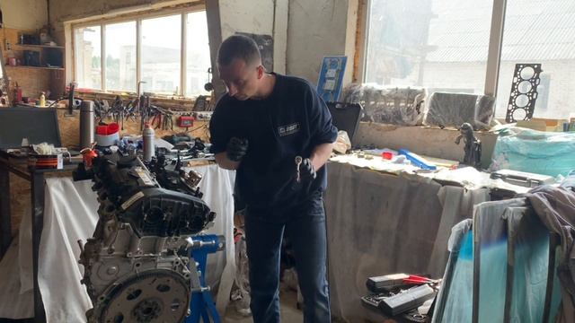 Ремонт двигателя БМВ 430. Установка форсунок.