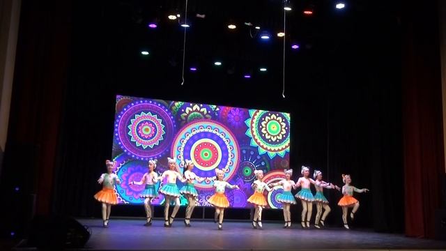 Концерт Мир начинается с детства