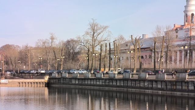 Панорама набережной С.Е.Дудина в городе Ижевске от причала речного вогзала