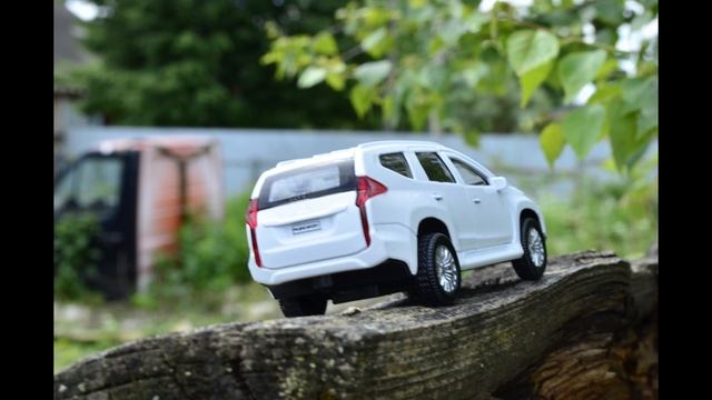 Фото модели Mitsubishi Pajero Sport