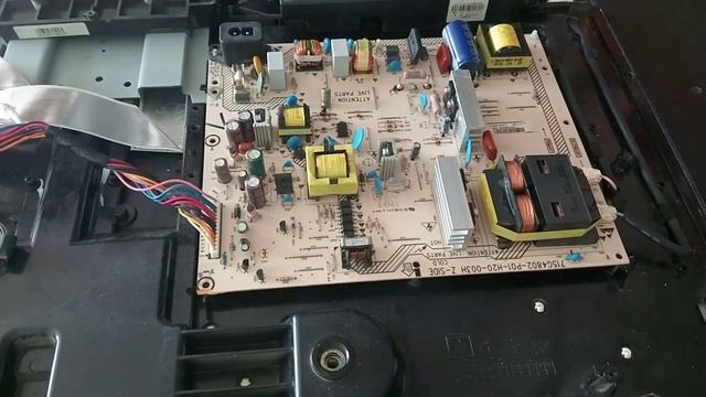 Philips 42PFL3606H/60. Выключается через несколько секунд .  Ремонт блока питания .