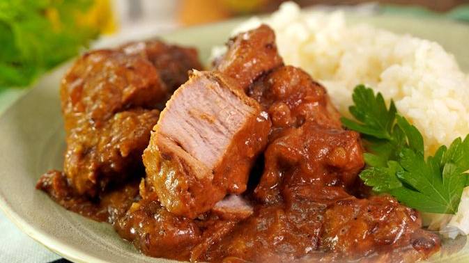 Мясо с ярким ароматом. СВИНИНА, ТУШЕННАЯ С ТМИНОМ