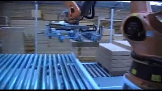 Линия автоматической упаковки мебели Mobiline фирмы LCR от САПЕМИНВЕСТ