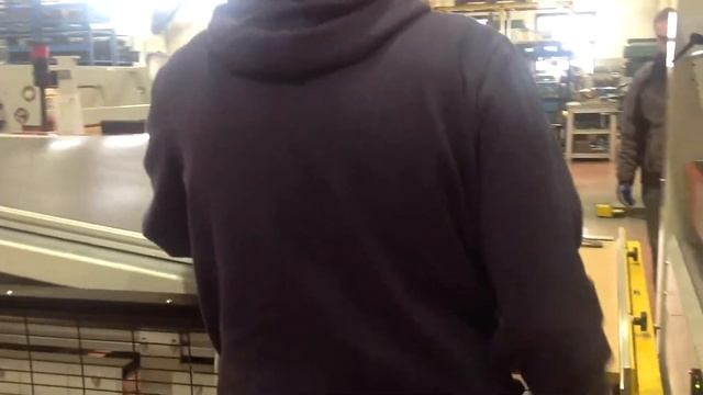 OMMA__Линия ламинирования горячим GE клеем высокоглянцевых панелей