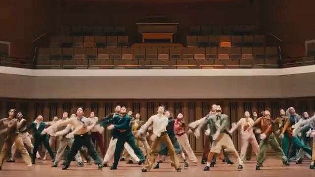 Услуги по обслуживанию режиссёров-постановщиков!