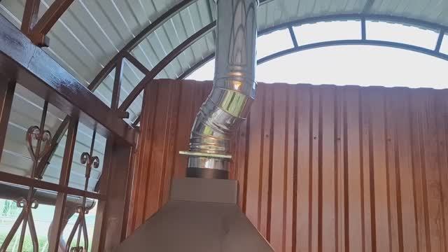 Установил дымоход из нержавеющий сталина модульный барбекю комплекс. Первая протопка.