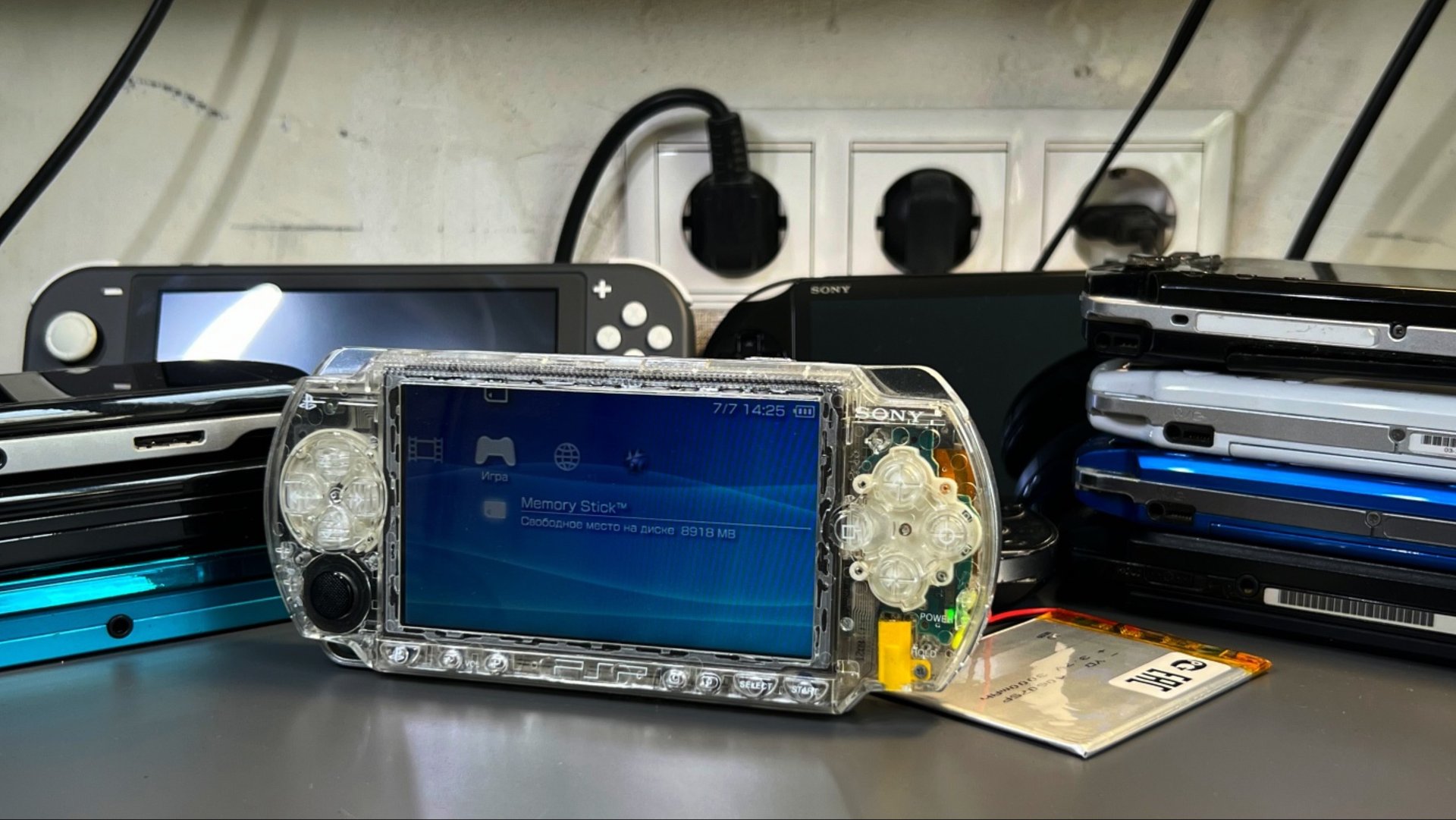 PSP 1000 - Замена корпуса на прозрачный