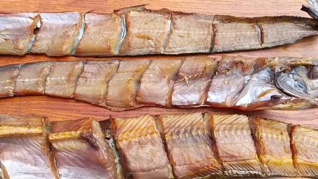 Сом холодного копчения пласт