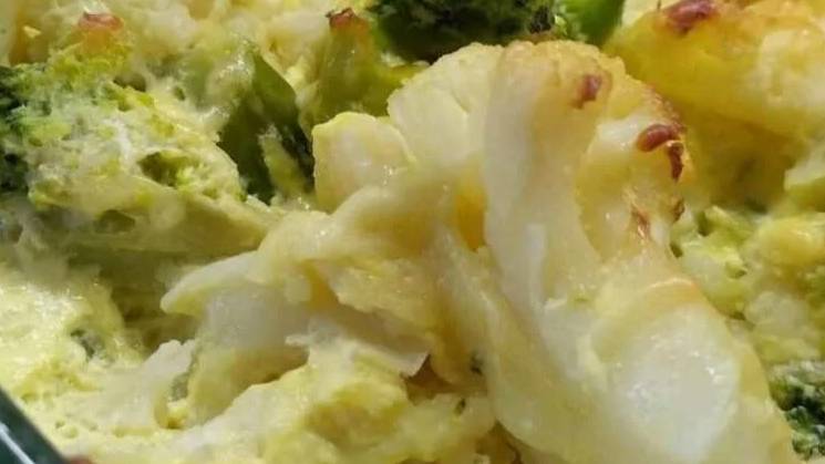 Цветная капуста и брокколи запеченная в сливках