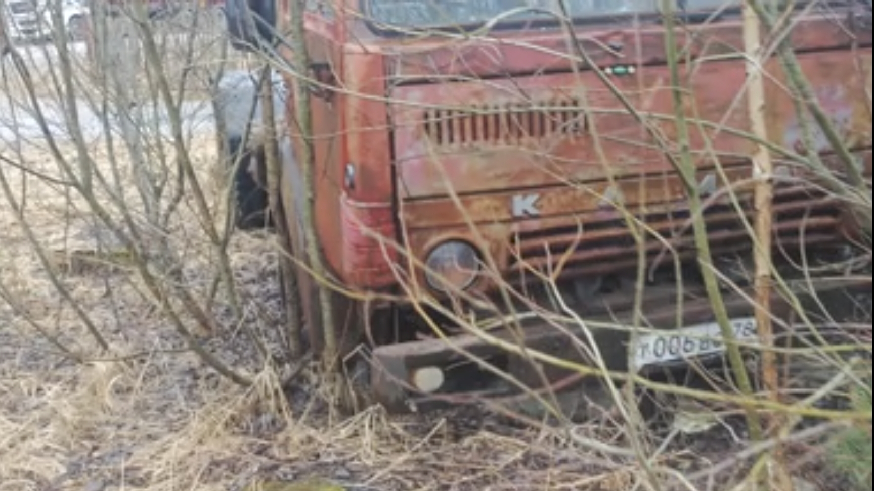 Нашел заброшенный участок со старым КАМАЗОМ