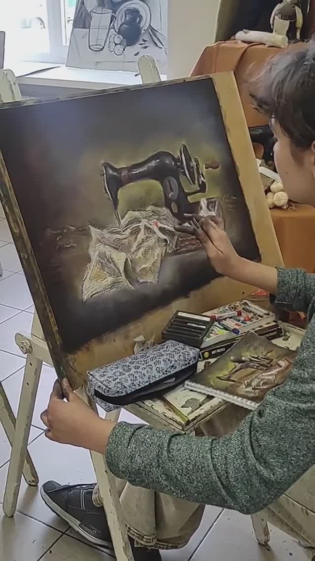 Видеодневник Открытого городского конкурса по графическому натюрморту «Штрих. Тон» (Екатеринбург)