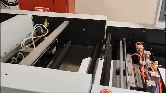 DIGICASE - крышкоделательная машина для цифры. Крышка для книг из 3 частей - 200 крышек в час