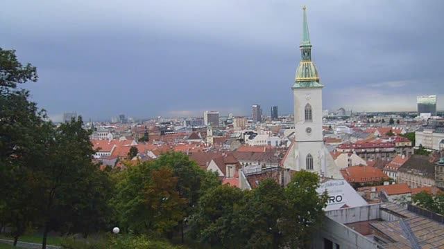 Братиславский град - смотровая площадка (Словакия, Братислава).