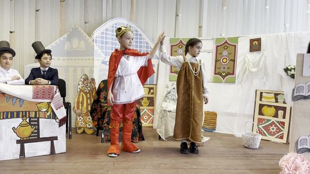 "Три девицы под окном"  МБУ Школа № 69, т.Тольятти