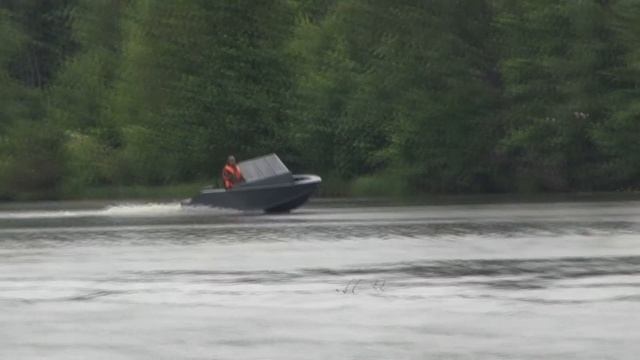 Тестируем ходовые качества лодки Речник 450