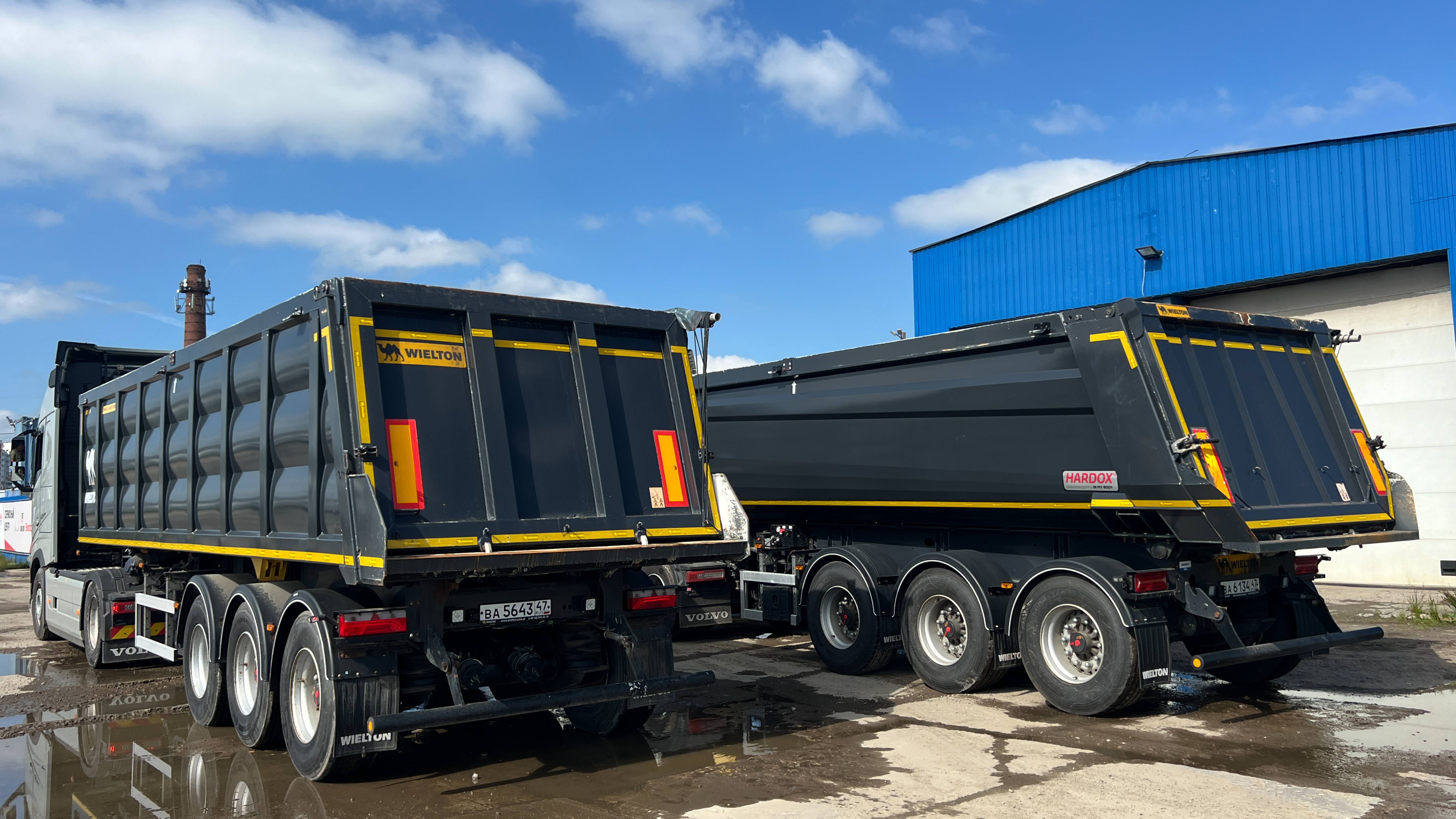 Выдали 2 полуприцепа WIELTON с пробегом
