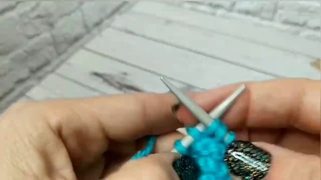 Плед 10 петель спицами или очередное платье для подушки..