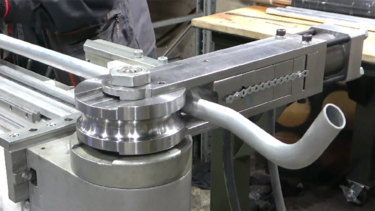 Трубогиб для овальной трубы. Гибка овальной трубы на трубогибочном станке ЧПУ MASTER