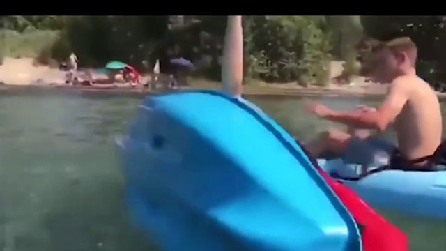 Смешные падения разных людей ВИДЕО ПРИКОЛЫ СМОТРЕТЬ ОНЛАЙН БЕСПЛАТНО САМЫЕ СВЕЖИЕ И НОВЫЕ