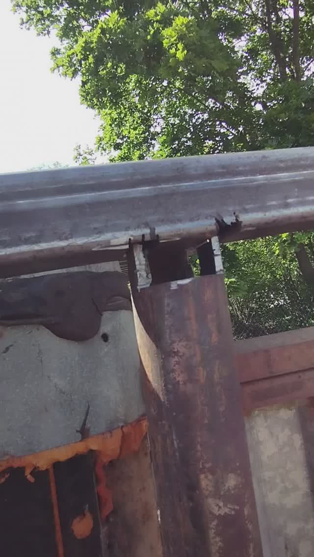 Крепление трубы