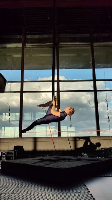 Aerial Loops/Воздушные ремни