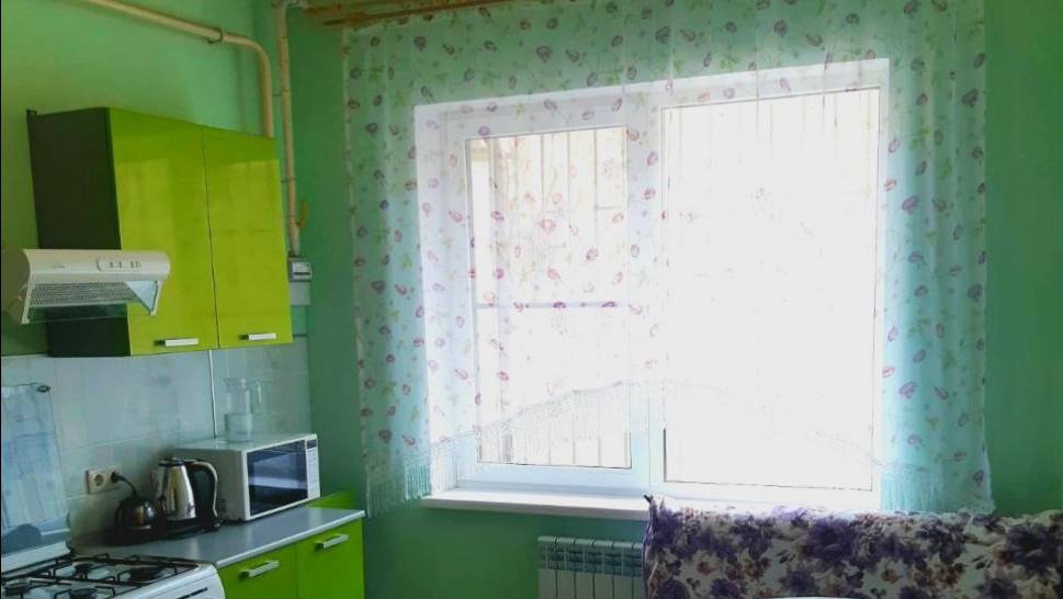 Цена квартиры в Геленджике 8.4 млн.р.  Купите однокомнатную квартиру в Геленджике на Новороссийской.