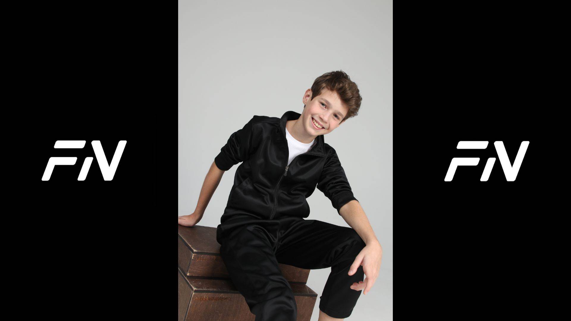 KFN4251003-000. Спортивный костюм для мальчика FN Tracksuit Kid