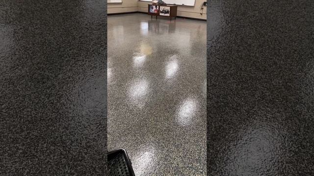 Пустая школа в США. Подготовка к ремонту