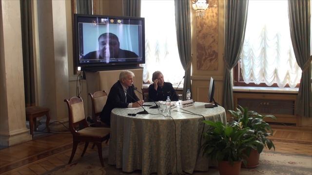 «Осевое время» конструирования мемориальных традиций: изобретенные советские символические практики