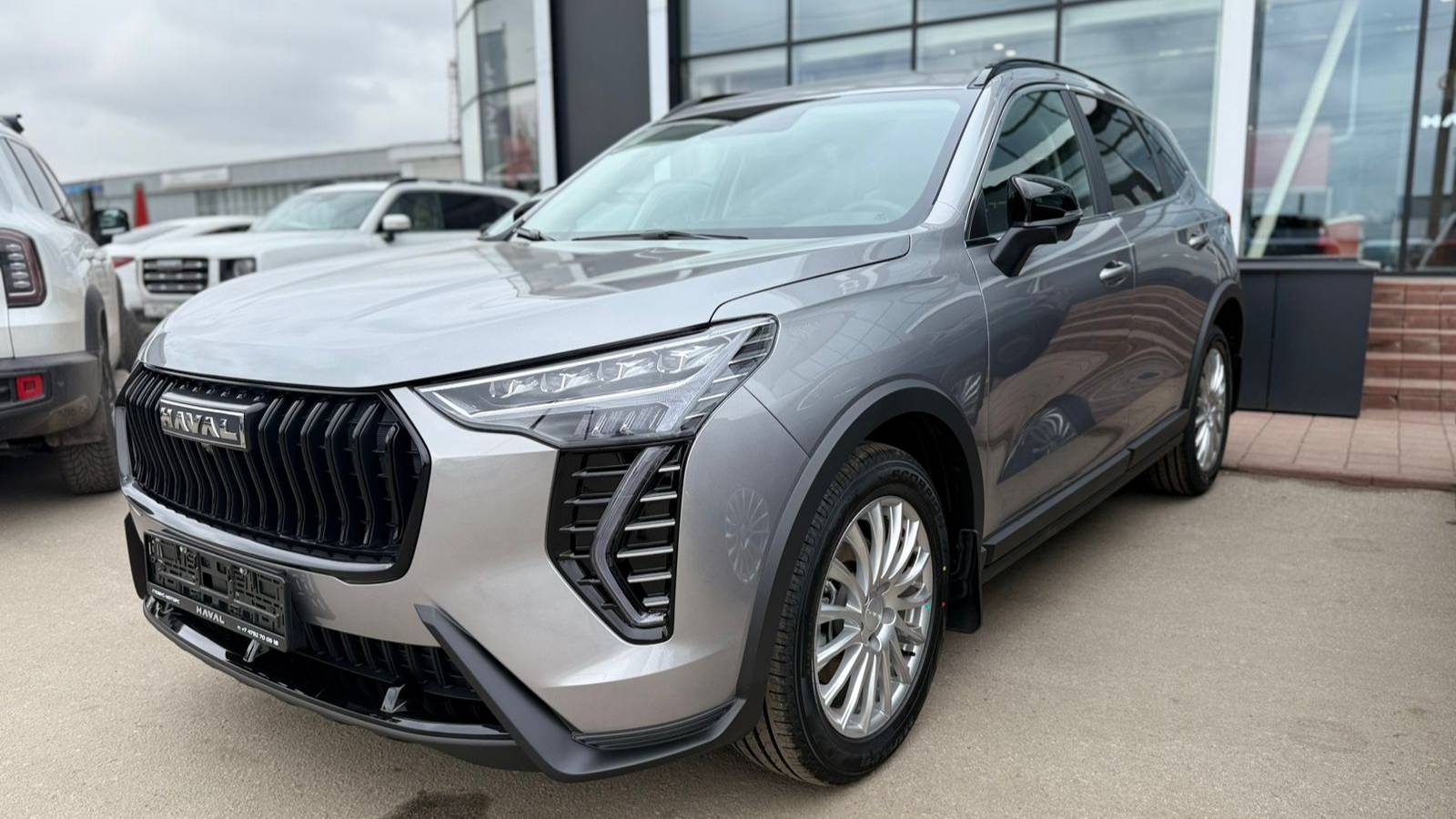 HAVAL Jolion в комплектации Premium серый салон черный