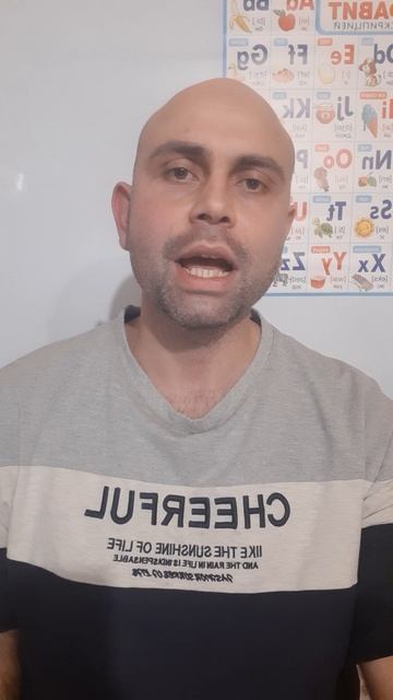 Репетитор TutorOnline по английскому языку Антон Шагларович