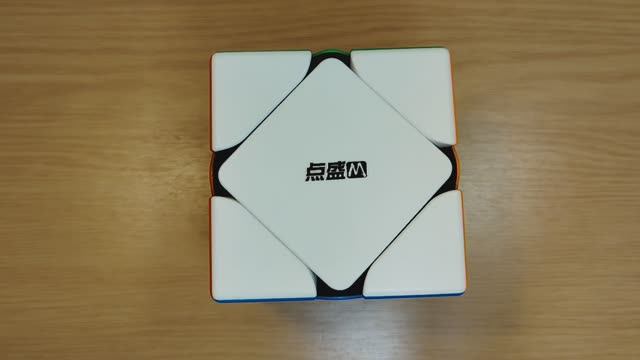 Коллекция головоломок. Часть 90. DianSheng Hulk Skewb Magnetic