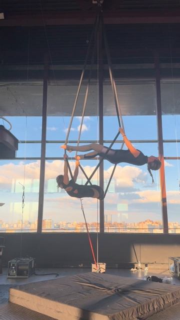 Aerial Loops Duo/Воздушные ремни дуэт