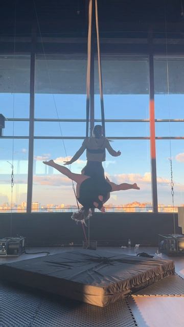 Aerial Loops Duo/Воздушные ремни дуэт