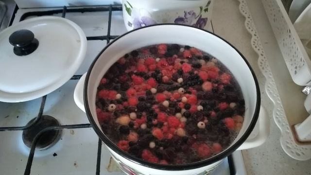 освежающий компот ассорти