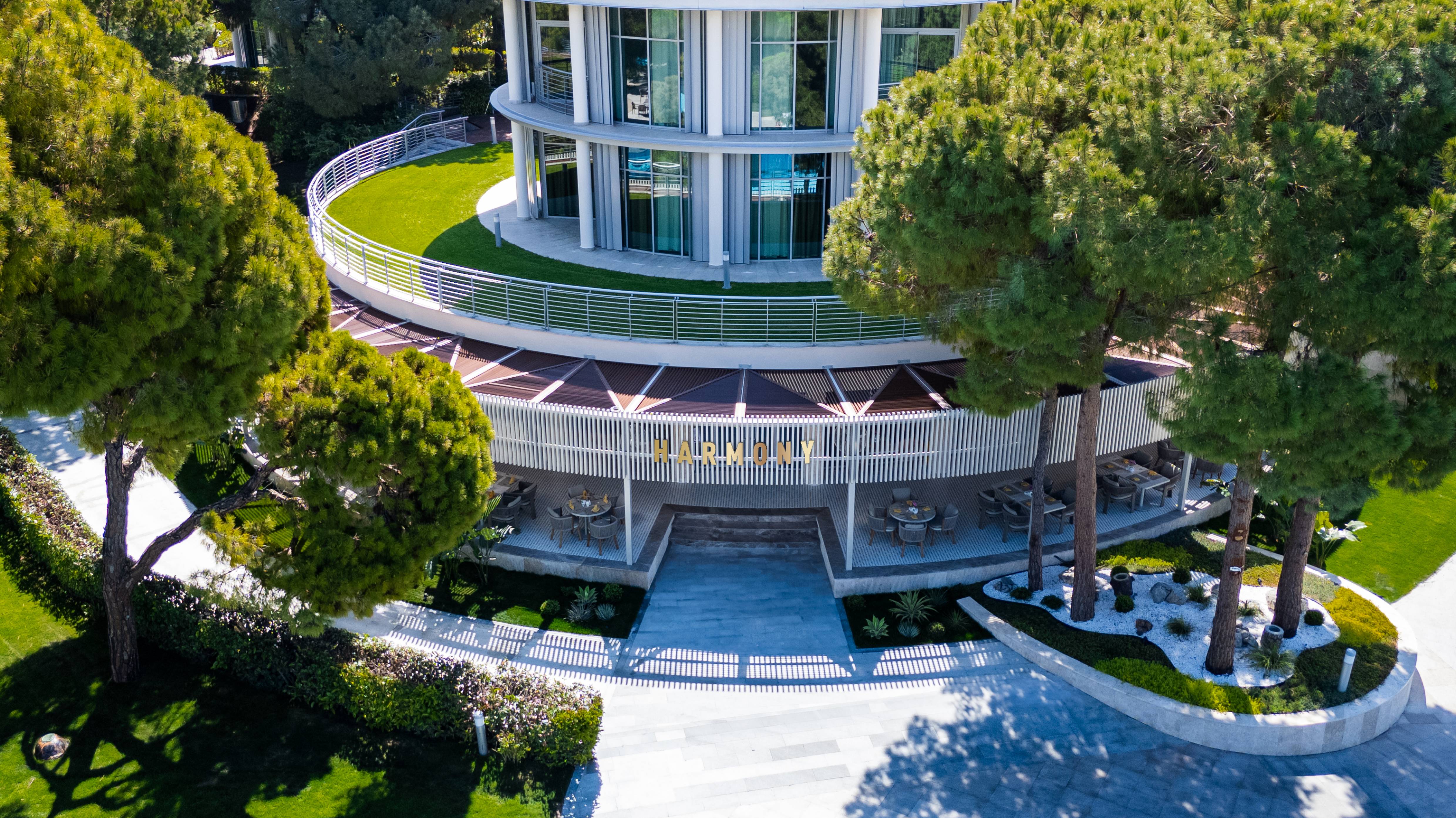 Новый Harmony в Calista: наслаждайтесь вкусом, видом и моментом. Здесь захочется задержаться...